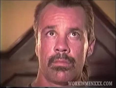 게이 수작 잘 부여 된 자위 뜨거운 Cnn Amador