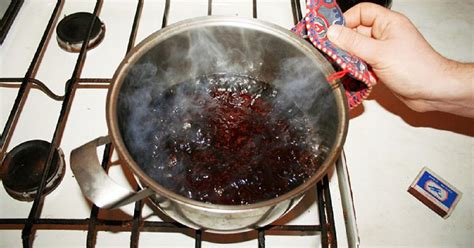 Как очистить кастрюлю от нагара подручными средствами чтобы не осталось и следа