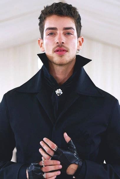 Let Me Show You This Photo Of Manu Rios From Todays Met Gala Ow Mai