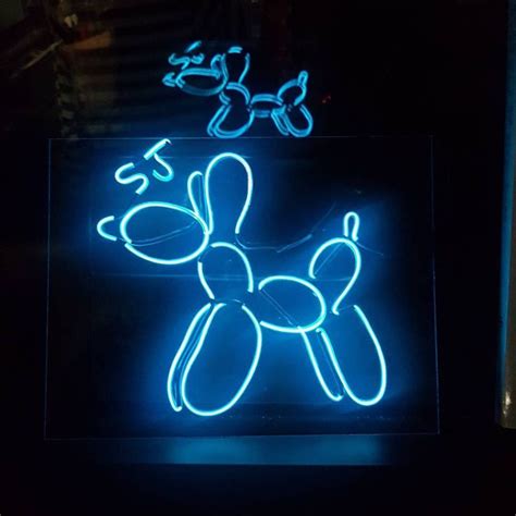 인천에서눈오는날엔홍대에서네온사인만들기🎠 하늘색네온양보해주셔서감사해요😀 심심한날친구가필요한날 나는나는친구를만들죠 신기한친구