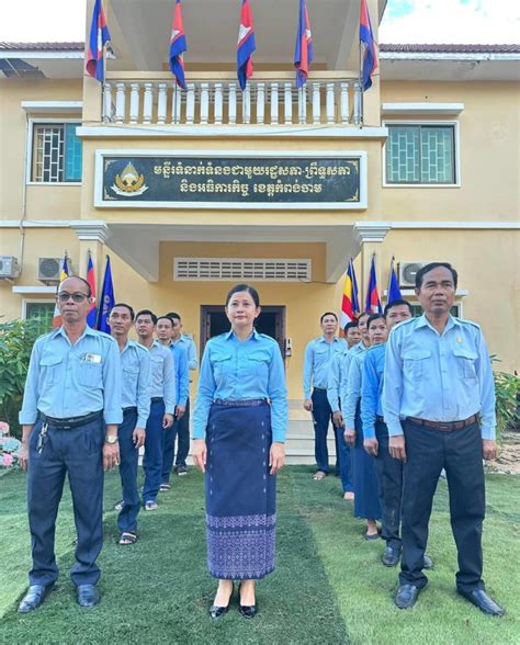 ថ្នាក់ដឹកនាំនិងមន្រ្តីរាជការនៃមន្ទីរទំនាក់ទំនងជាមួយរដ្ឋសភា ព្រឹទ្ធសភា