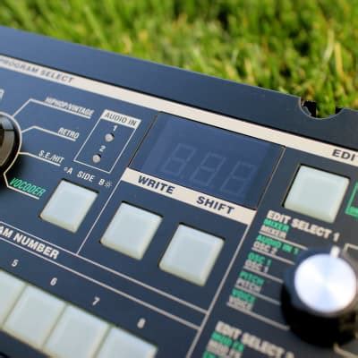 CUSTOM Korg MicroKORG Synthesizer Vocoder Black Moog Style Reverb