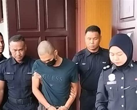 Abang Bas Dah Botak Menangis Teresak Peluk Bapa And Kakak Sabar Din