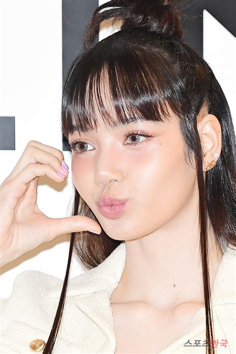 블랙핑크 리사 무결점 클로즈업