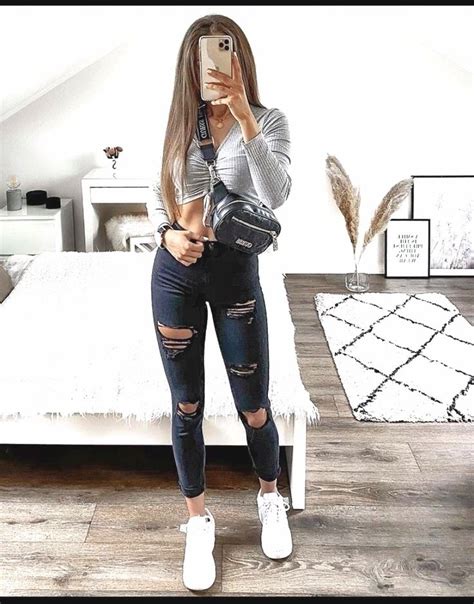 Pin By Cass On Habille Trendy Outfits Edgy Cute Casual Outfits