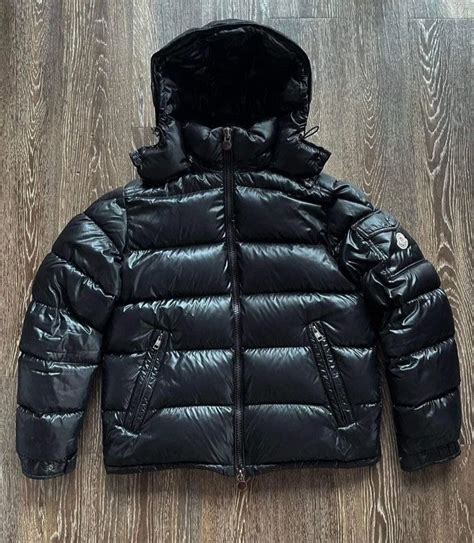 Geaca M O N C L E R Premium SUPER PRET Cluj Napoca OLX Ro