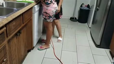 Ngintip Tante Cantik Lagi Masak Youtube Ngintip Tante Cantik Lagi Masak Youtube
