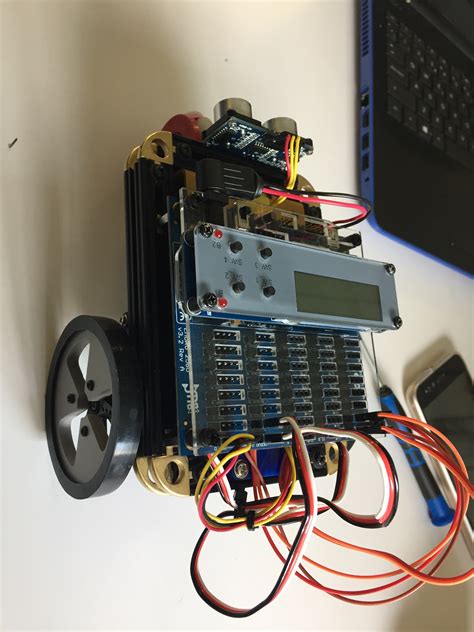 Robot Assembling Arduino