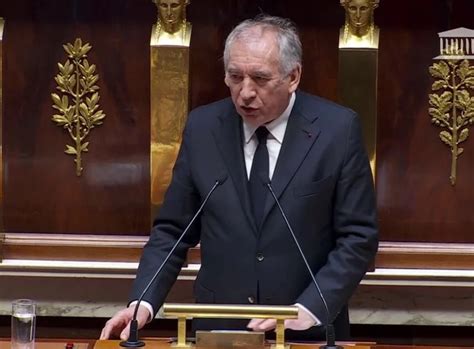 Францускиот премиер Франсоа Бајро не се откажува од пензиската реформа Biznisvesti Mk