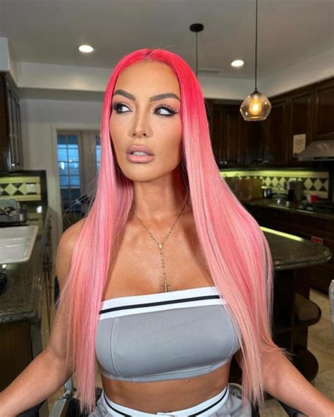 Evas Dazzling Pink Hair Shines In Glamorous Photoshoot
