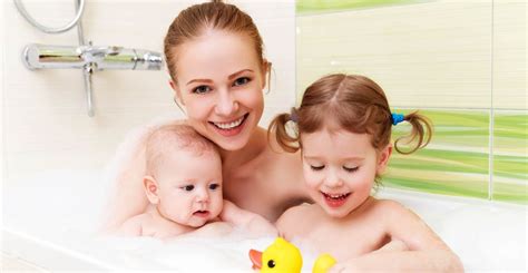 ფსიქოლოგებმა გაარკვიეს როდის უნდა შეწყვიტოთ ბავშვებთან ერთად აბაზანის მიღება რჩევები ვივიენისგან