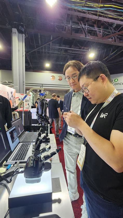 Icra2025 Humanoid Sensor Cobot Ftsensor Aidinrobotics Aidin Robotics