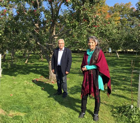Yolande Bernier Reçoit Le Prix Du Jury Pour La Mrc Des Appalaches