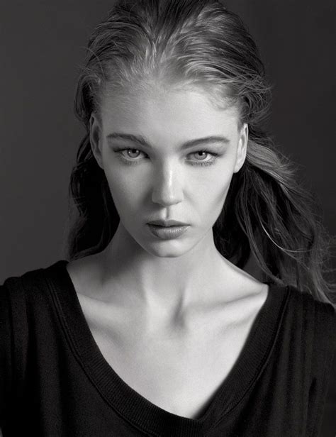 Cogito Ergo Sum Two Faces Face Model