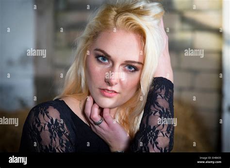 Dutch Beautiful Young Girl 9 Telegraph