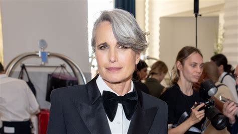 Capelli Andie Macdowell 2024