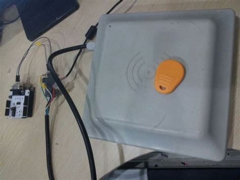 use arduino and rs232 shield to interface integrated uhf rfid reader