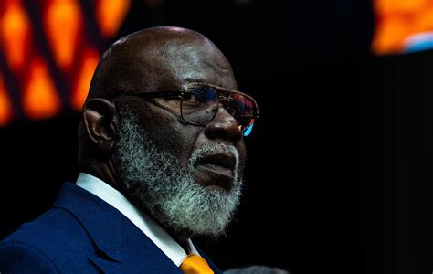 Bishop Td Jakes Officially Steps Down From Church Leadership Amidst