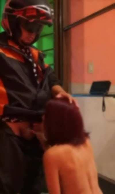 Fucking The Delivery Guy Pizzadare