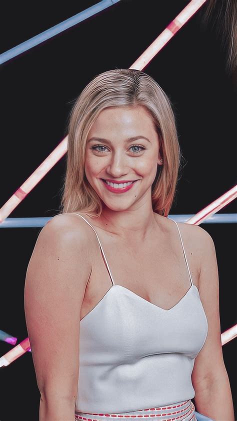 Lili Reinhart Artofit