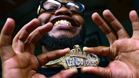 Lando Golds Miamis Iconic Destination For Grillz Miami Herald