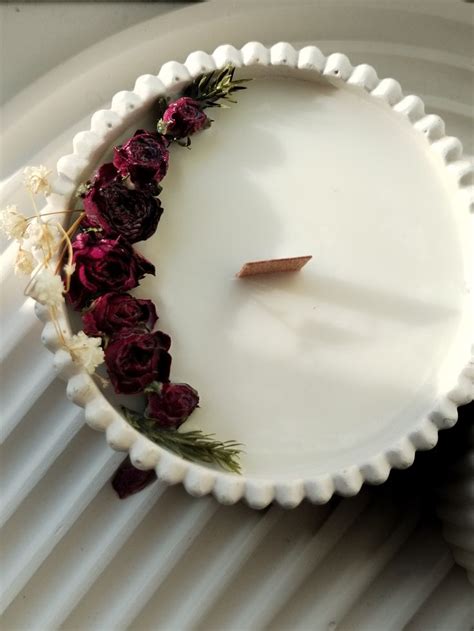 Соевая свеча в гипсовом кашпо ручной работы Nel 2024