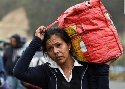 8M A las mujeres y su lucha contra los riesgos de migrar por Génesis Vargas IDEHPUCP PUCP