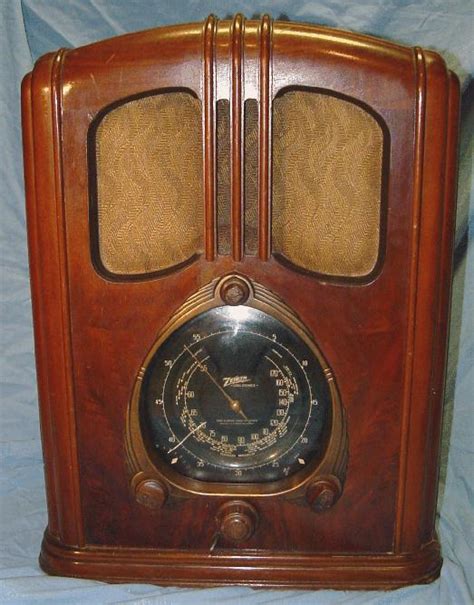 Zenith Model 7 J 232 7j232 Waltons Tombstone Radio 1938
