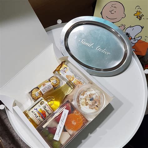 샌드공방 🍽 오늘의 도시락 🍓 과일 🍧 그릭요거컵 🍹 병주스 🍪 스낵 🍫 초콜릿