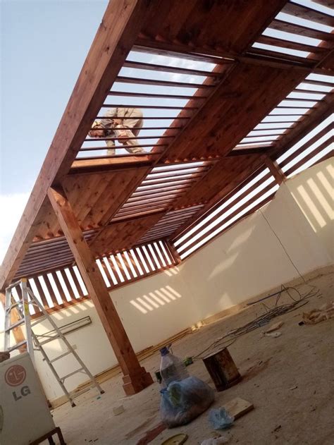 مظلات جلسات خارجية من الخشب الطبيعي