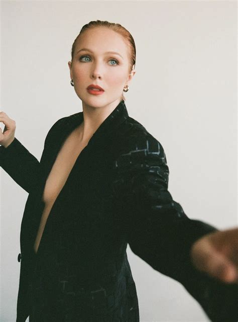 Molly Quinn Scrolller