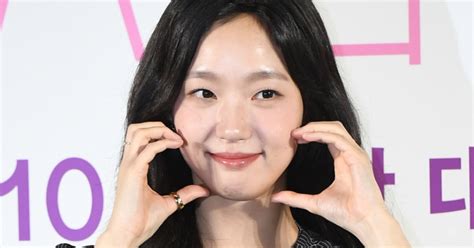 ‘파묘 ‘대도시의 사랑법 김고은 올해의 여성영화인 수상