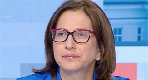 Съдия Атанаска Дишева Сарафов да се оттегли докато тече разслед