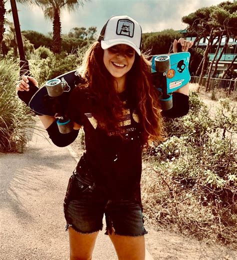 Shakira On Instagram “i Say Get A New Hobby In Your Life Pon Un