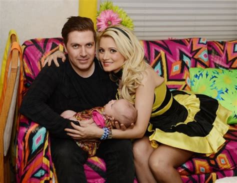 Holly Madison Marries Pasquale Rotella In Disneyland Wedding New York