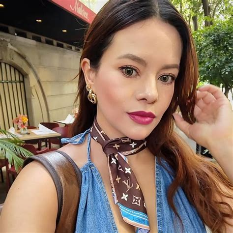 Laura Tamayo Valencia Lauratamval • Threads Say More