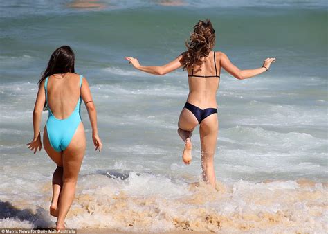 Sydney Weather Heatwave Sees Temperatures Reach 32c Daily Mail Online