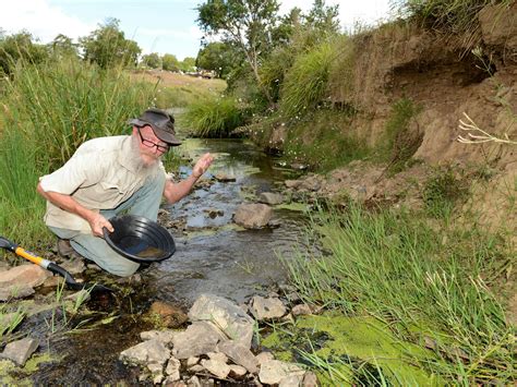 Gold Panning Deep Creek Attractions Queensland