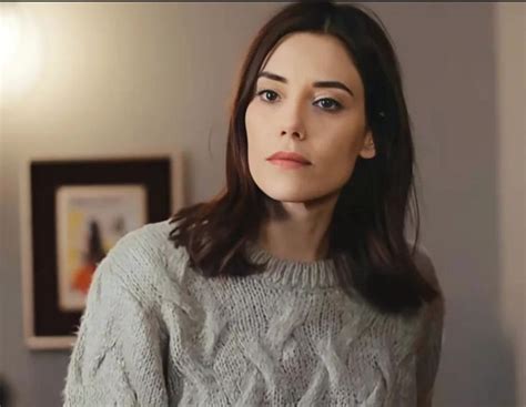 Cansu Dere R Cansu Dere Fan