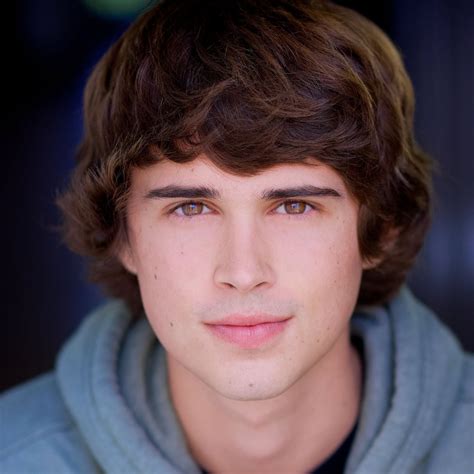 Logan Allen Biografia Chi è Età Altezza Peso Tatuaggi Fidanzata Instagram E Vita Privata