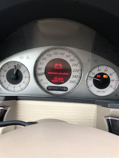 мерс 211 загорелся аккумулятор werkstatt aufsuchen — DRIVE2