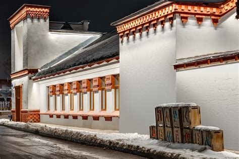 Подсветка памятников архитектуры заказать проект Проектирование освещения объектов