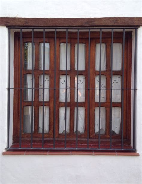 Ventana Colonial Diseño De Puerta De Madera