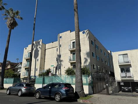 1029 Elden Ave Los Angeles Ca 90006 Zillow