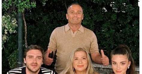 ოჯახური პორტრეტი ჯანეტ ქერდიყოშვილი მშობლებთან და ძმასთან ერთად გადაღებულ ვიდეოს გვიზიარებს