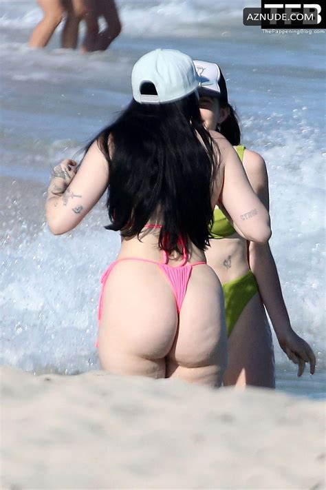 Noah Cyrus Sexy Seen Flaunting Her Big Ass And Tits In A Pink Bikini At