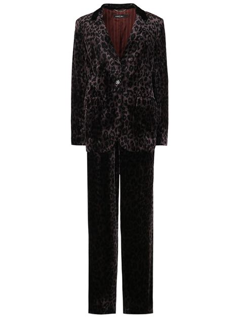 Костюм бархатный от Marc Cain за 75 880 рублей со скидкой 30 цвет фиолетовый артикул Pc 34