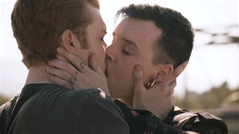 Gay Kiss Gay  Gay Kiss Gay Love Discover Share S Artofit