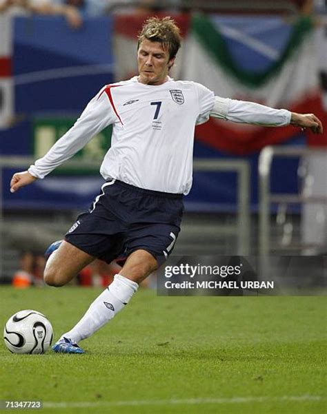 693 David Beckham Free Kick Photos And High Res Pictures Getty Images