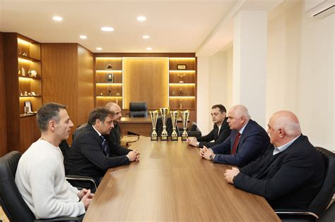 საქართველოს სპორტის მინისტრმა დავით ქაჯაიასა და სანდრო თავართქილაძეს „ევრონასკარის“ ვალენსიის